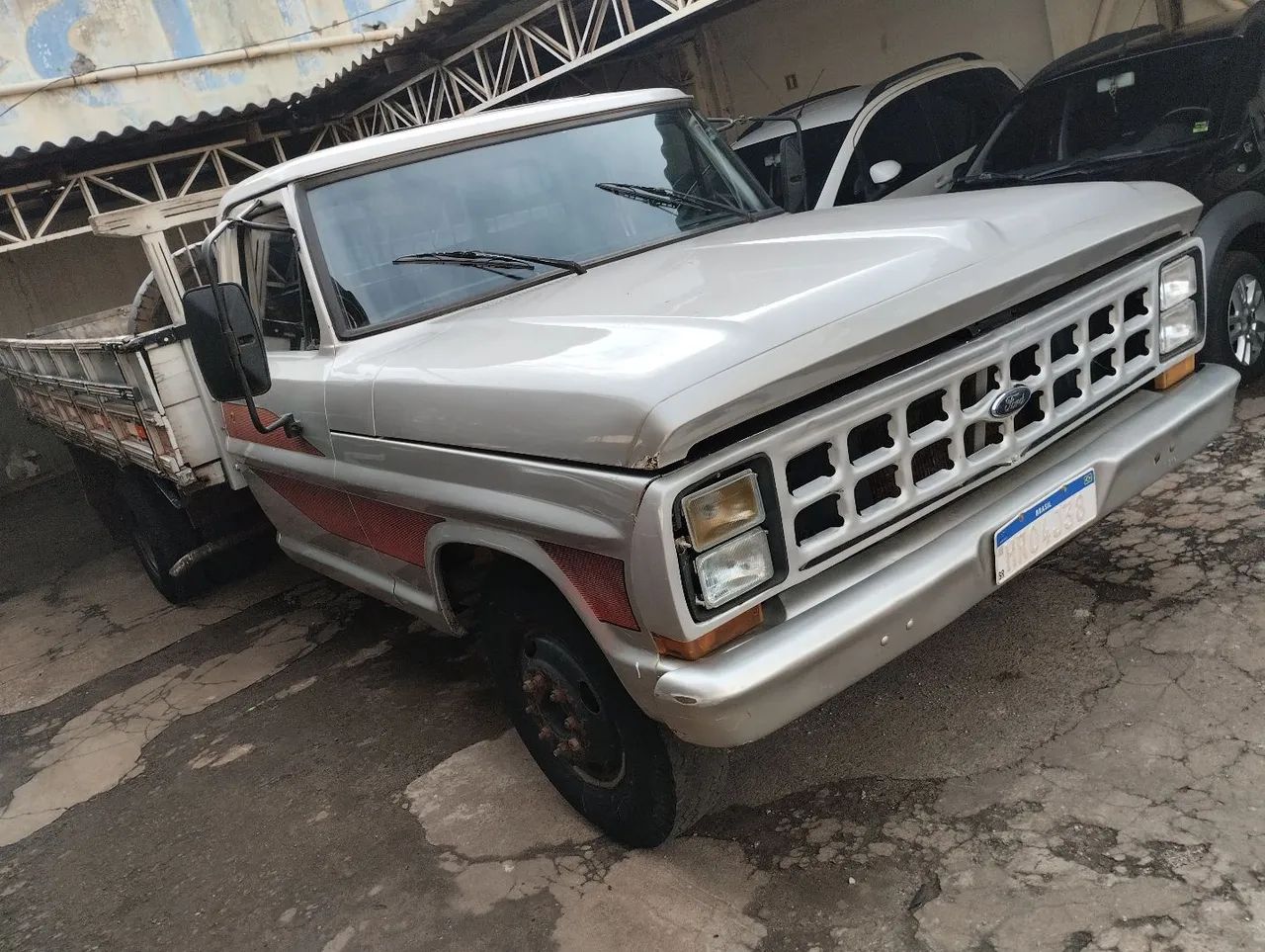 FORD F-4000 Usados e Novos