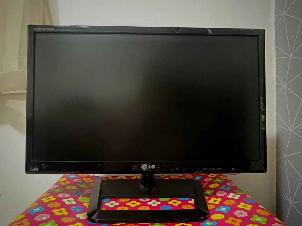 "televisao 22 polegadas smart" - TVs no Brasil