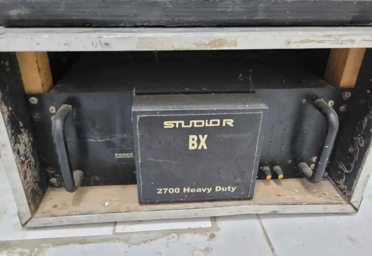 Amplificador Studio R BX 2700 Heavy Duty - Potente e em Ćtimo Estado ... Amplificador Studio R BX 2700 Heavy Duty - Potente e em Ćtimo Estado ...