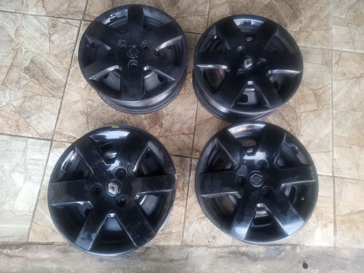 "jogo de rodas renault kwid" no Brasil