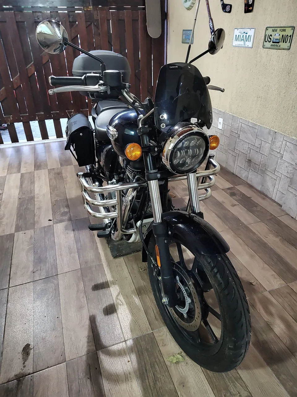 Motos Royal Enfield Meteor no Brasil