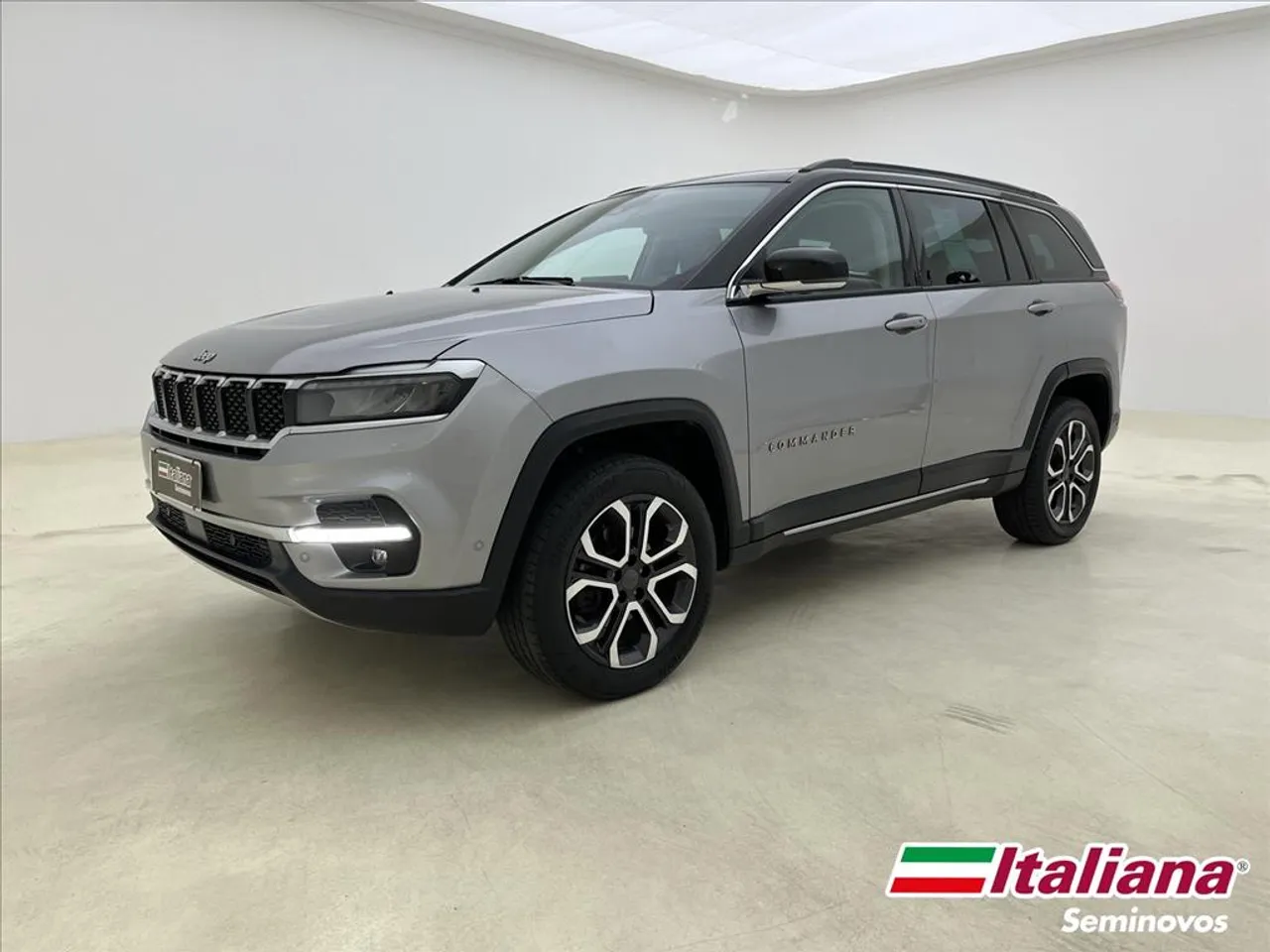 JEEP COMMANDER Usados e Novos em PE