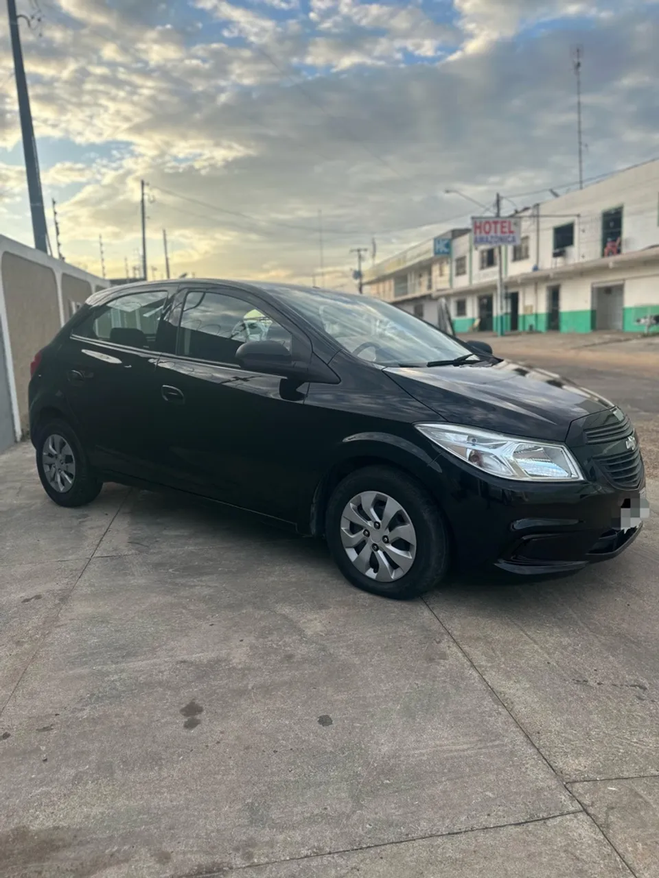 CHEVROLET ONIX 2018 Usados e Novos