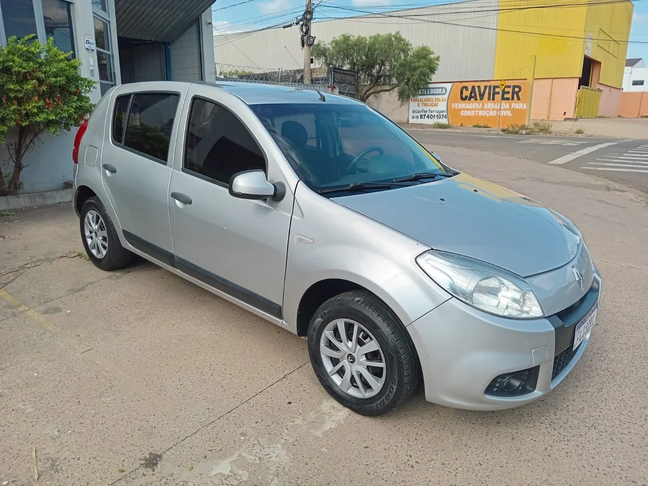 RENAULT SANDERO Usados e Novos