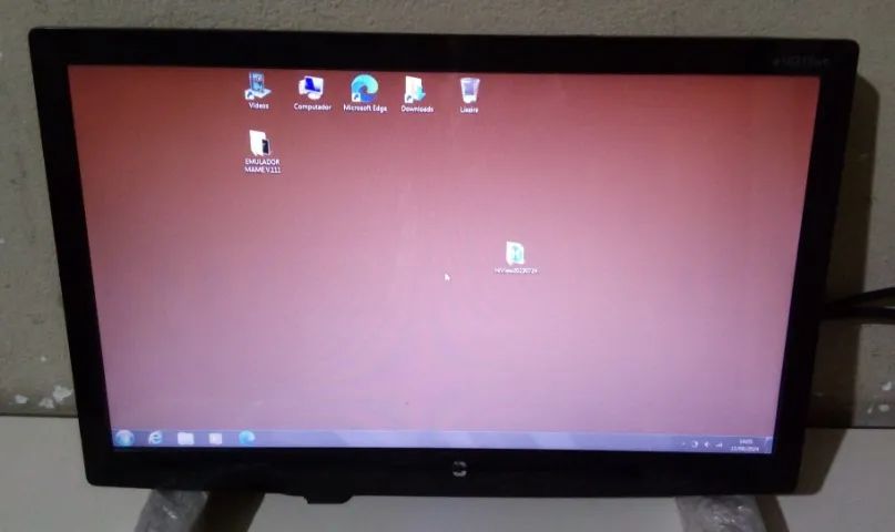 Vendo Monitor Lcd Aoc de 16 Polegadas Entrada Vga- Sem Cabos - Monitores - Jardim Sabará, São ...