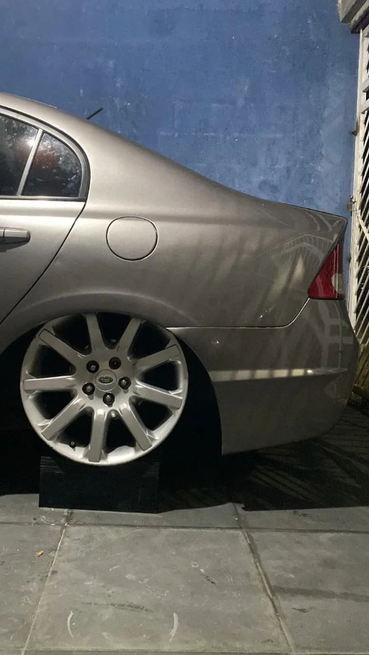 Rodas aro 18 original land rover - Peças para carros, vans e ...