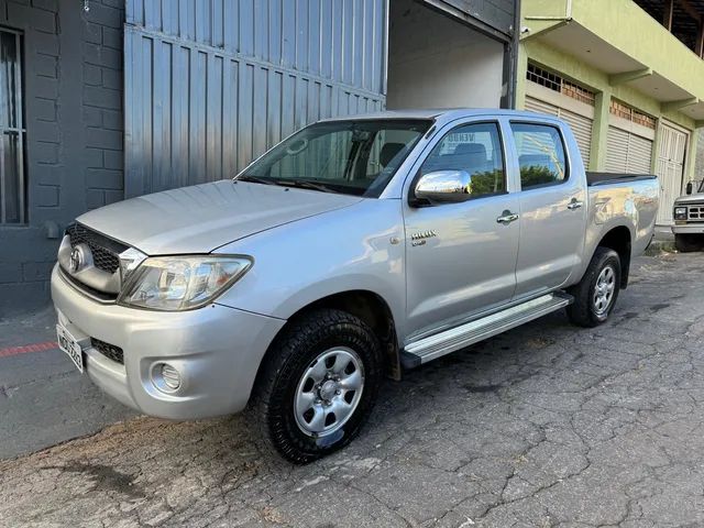 TOYOTA HILUX 2010 Usados e Novos