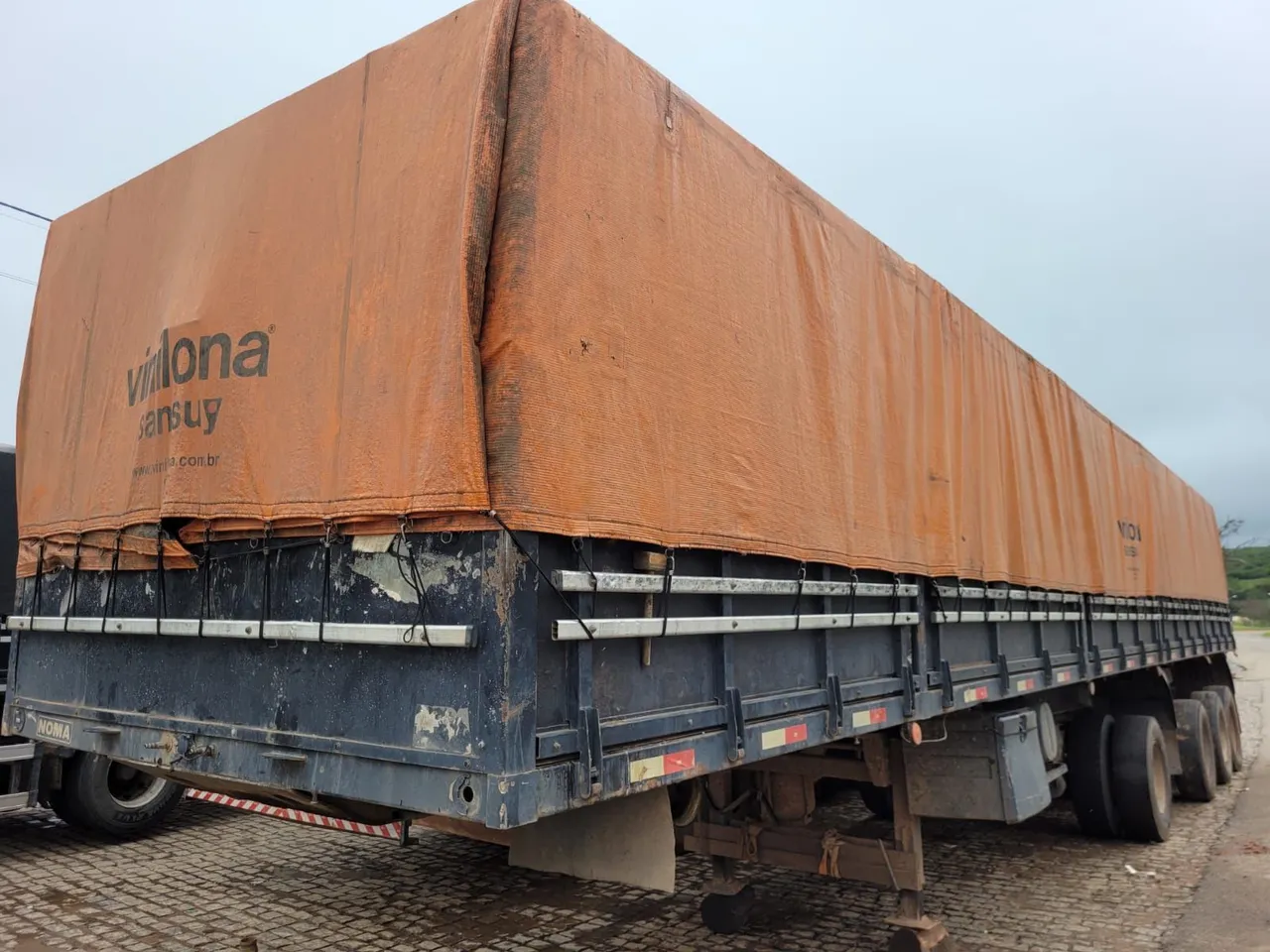 "semi reboque" no Brasil