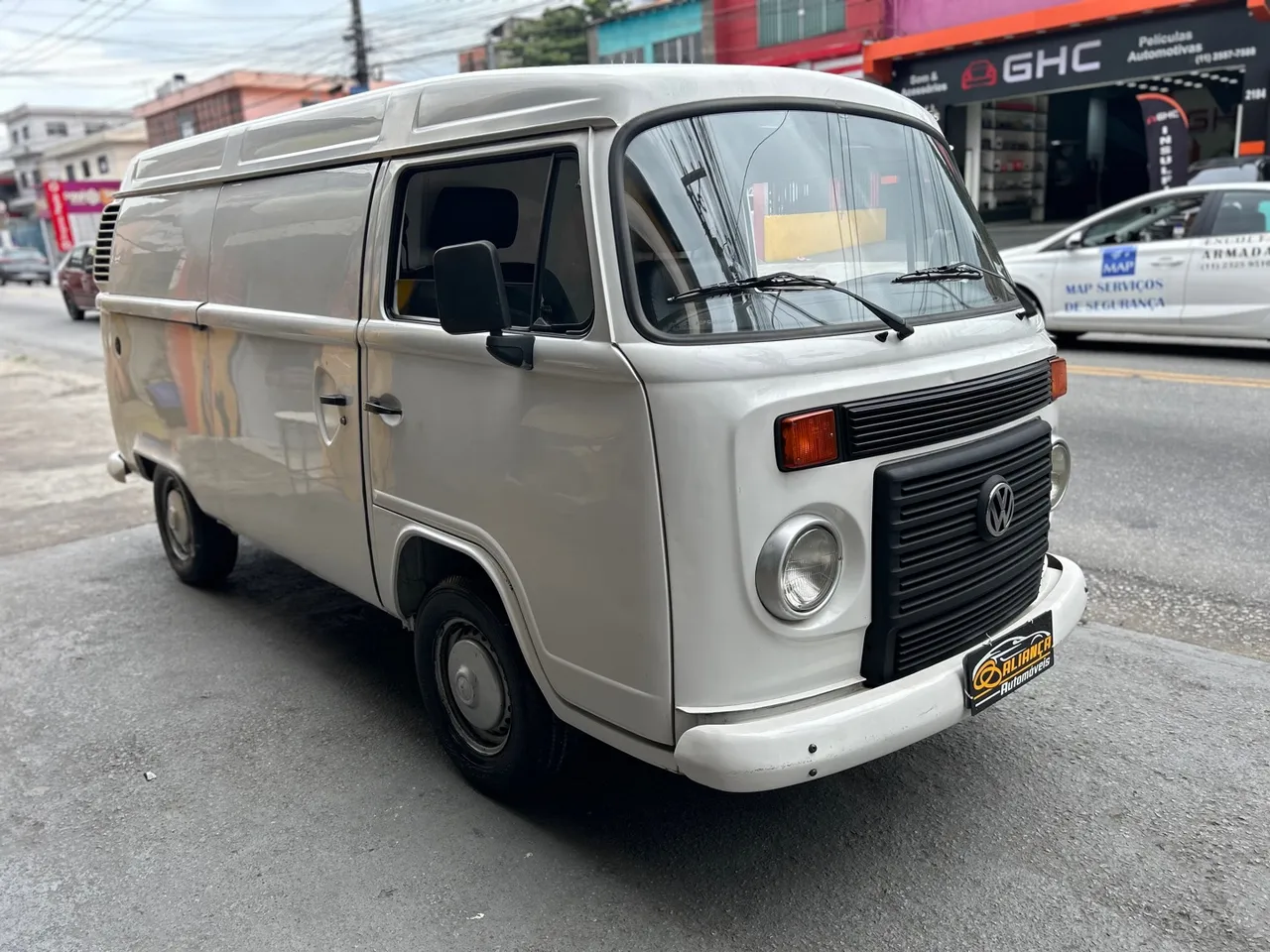 VOLKSWAGEN KOMBI 2013 Usados e Novos