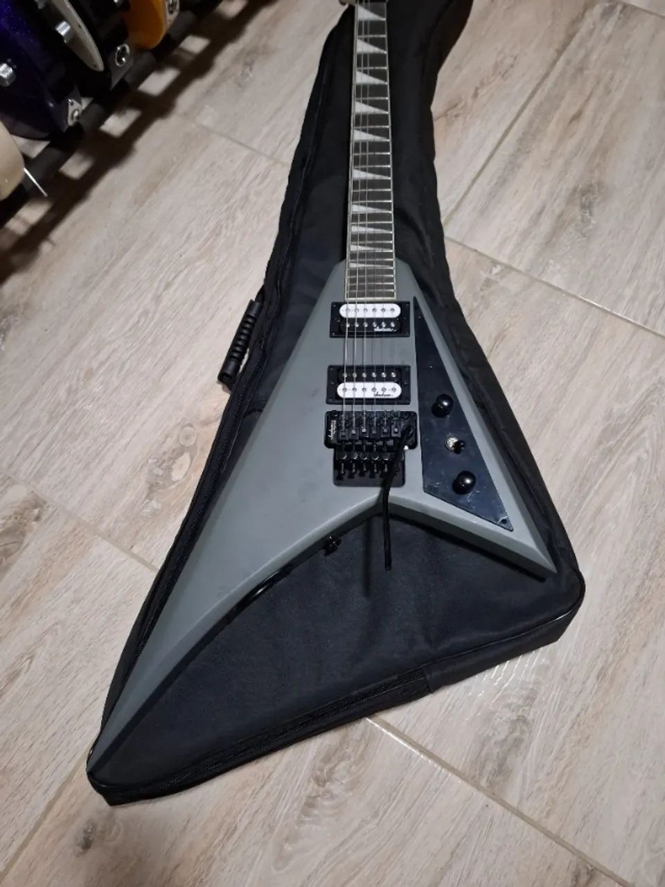 Guitarra Jackson Randy Rhoads JS32t - Instrumentos musicais - Centro ...