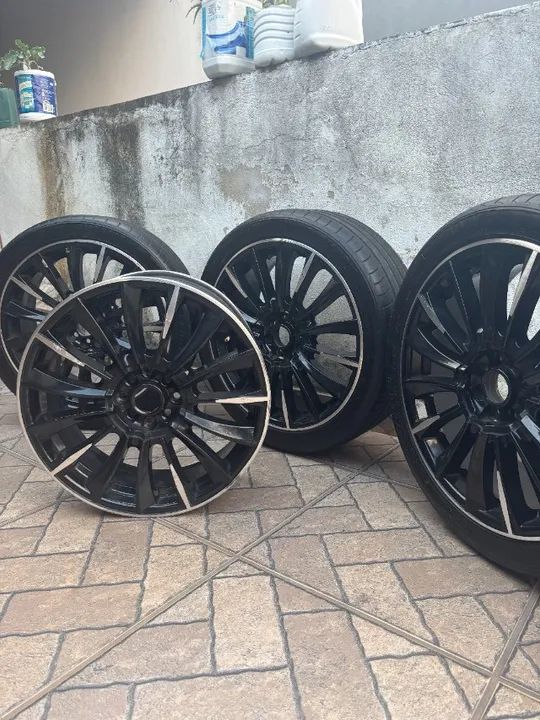 Jogo de Rodas Aro 18 Multifuros 4x100 e 4x108. - Carros, vans e ...