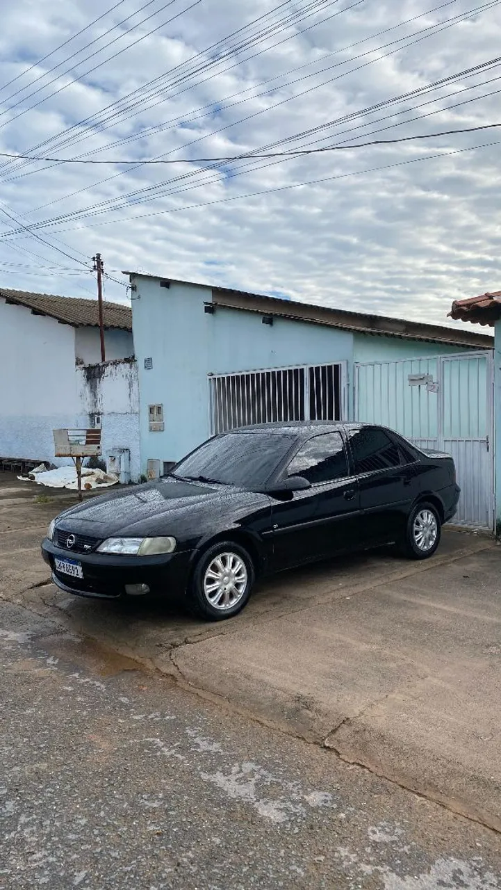 Chevrolet Vectra CD 2.2 16V / 2.0 16V MEC./AUT. Usados e Novos