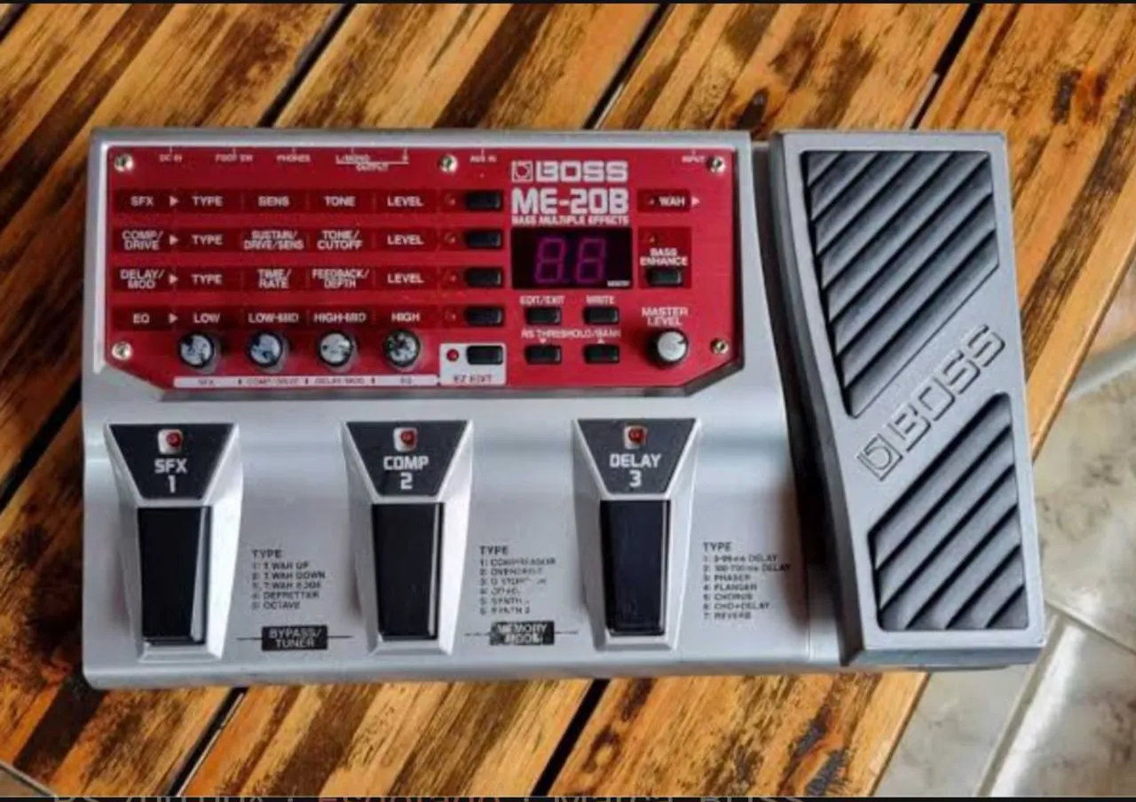 "pedaleira" - Instrumentos musicais no Brasil