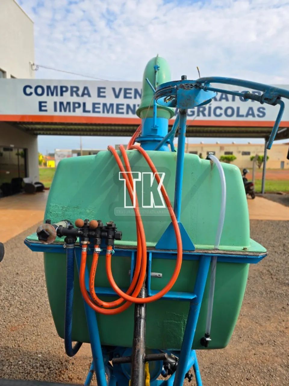 cod. 1341 PULVERIZADOR CANHÃO TURBÃO 400 LITROS MARCA BERTHOUD - Tk ...