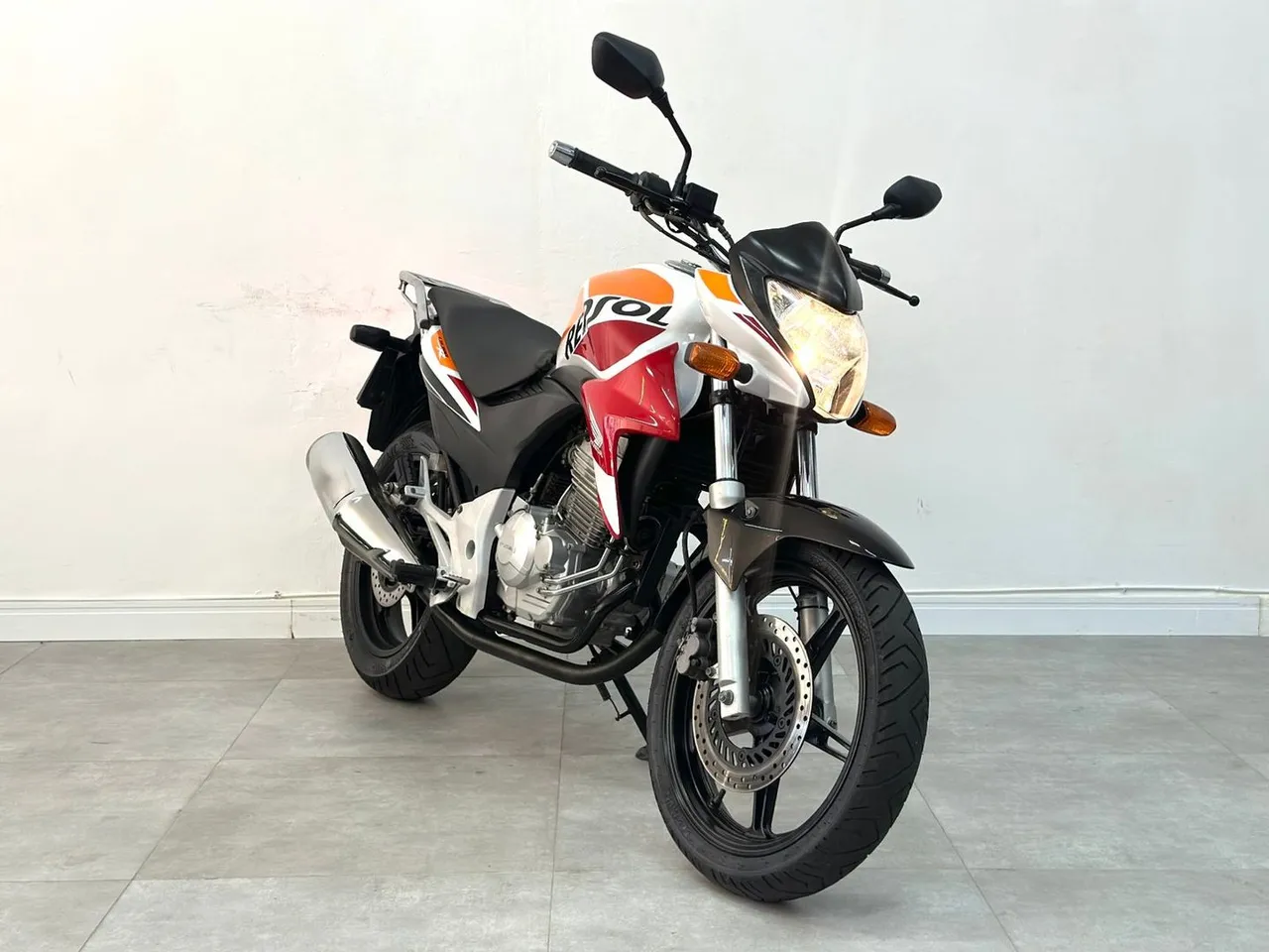 Motos HONDA CB 2014 no Brasil