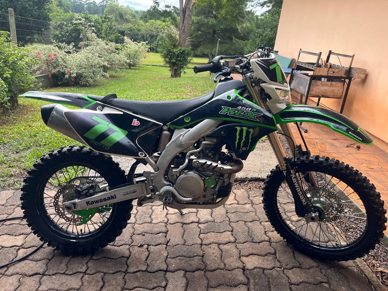 Motos KAWASAKI KLX no Brasil