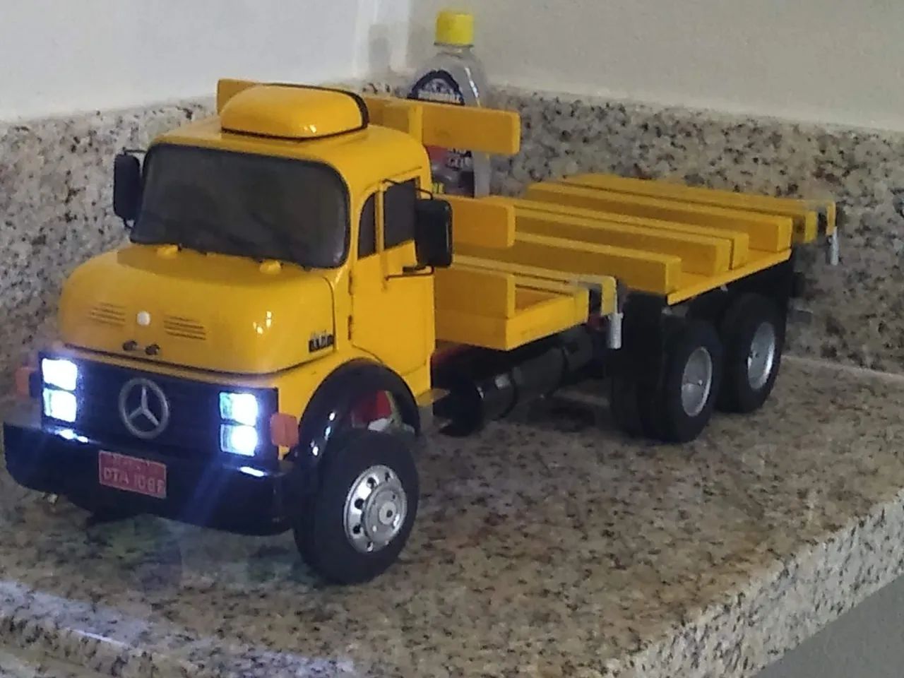 Caminhão Mercedes Benz 1917 - Escala 1:10 - RTR - Caminhões - Castelo ...