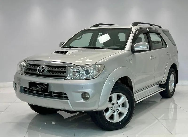 TOYOTA HILUX 2010 Usados e Novos