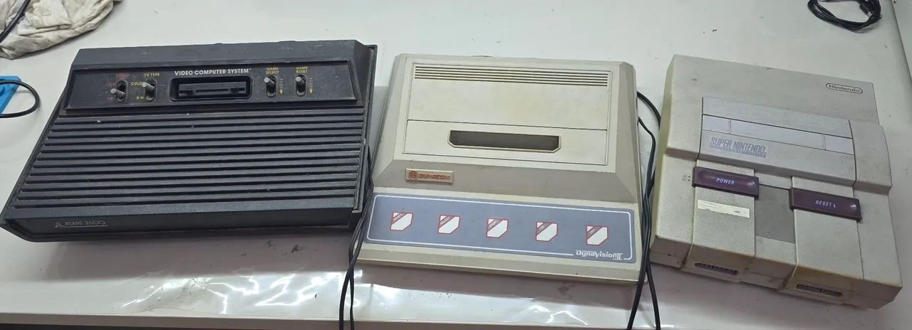 Lote de Consoles no estado Atari 2600, Dynavision e Super Nintendo ...