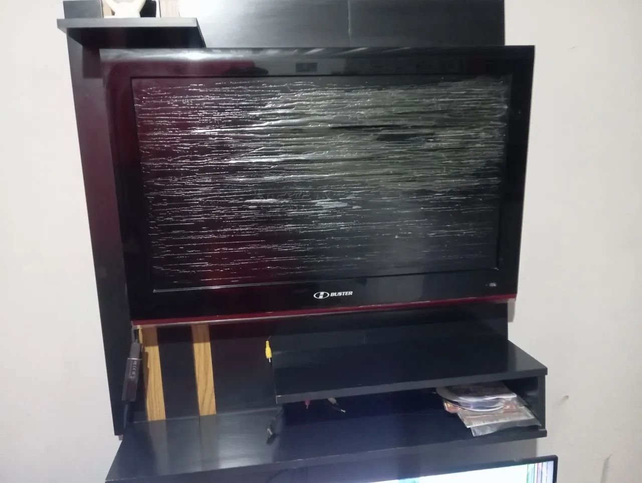 TV Buster 32 polegadas + painel - TVs - Engenho Novo, Rio de Janeiro ...