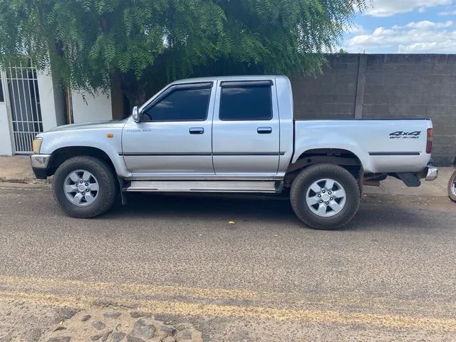 TOYOTA HILUX 2003 Usados e Novos