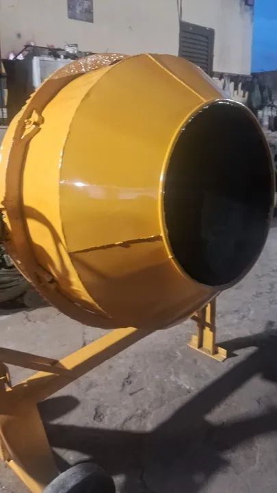 Betoneira Usada em Ótimo Estado - Ferramentas de Construção - Vila ...