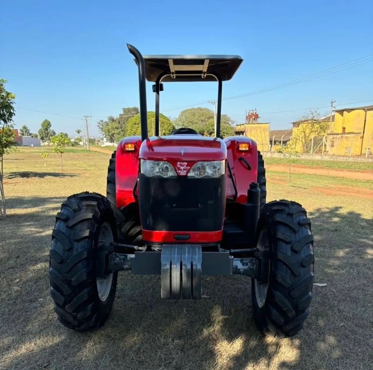 "massey ferguson 65x" - Tratores e máquinas agrícolas no Brasil