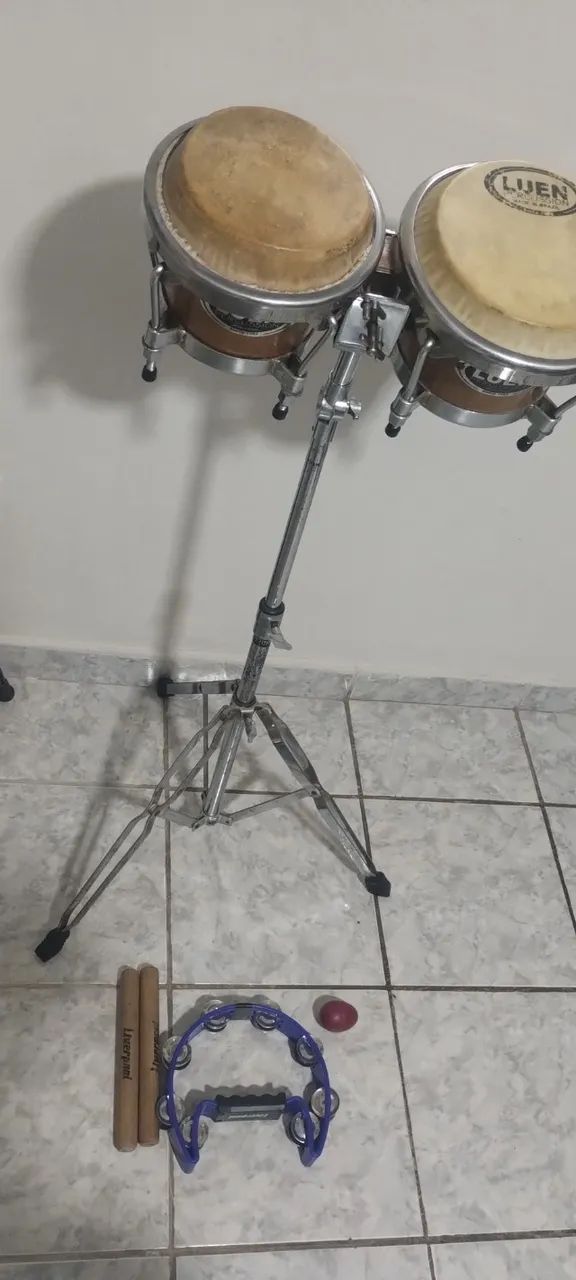 Bongô Luen + kit percussão (ganzá, bandeirola e Clave) - Instrumentos ...