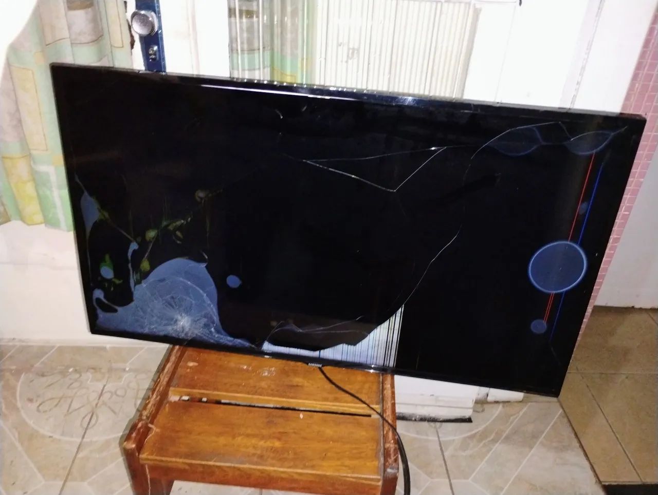 TV LED Samsung 40 polegadas Modelo UN40H5100AG defeito tela trincada - TVs - Vila Ré, São Paulo ...