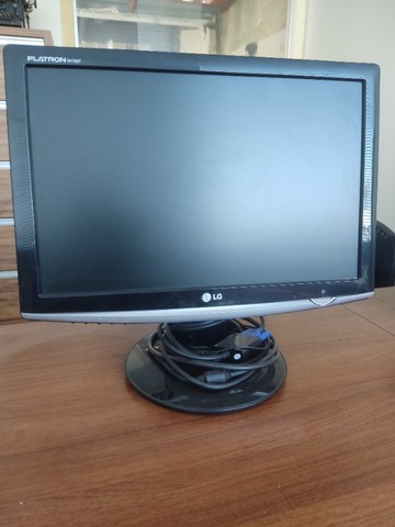 Monitor lg flatron w1752t | +26 anúncios na OLX Brasil