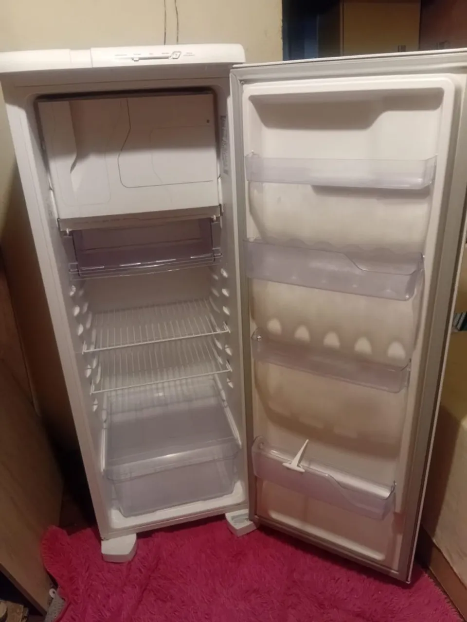 "freezer-pequeno" - Geladeiras e Freezers no Brasil