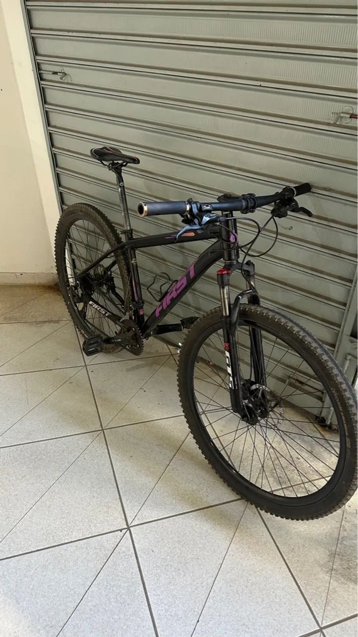 Bicicleta First Aro 29, freio a disco hidráulico - Ciclismo - Santa ...