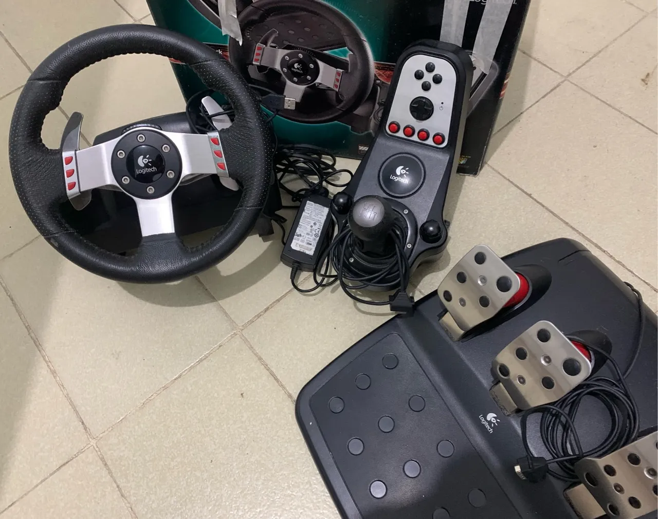 "logitech g27" - Peças e Acessórios de Vídeo Game no Brasil