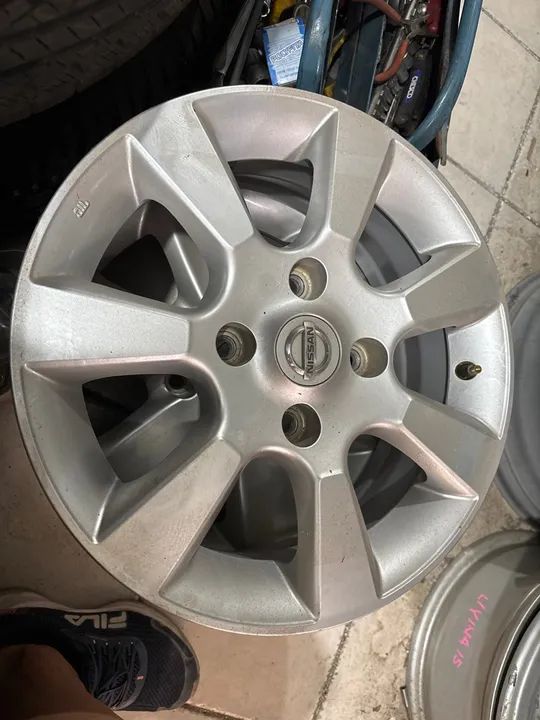 Roda Nissan Livina aro 15 original unidade avulsa - Peças para carros ...