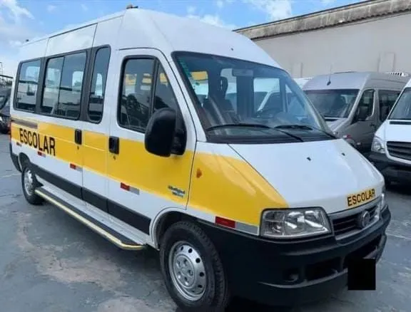 "carro escolar" no Brasil