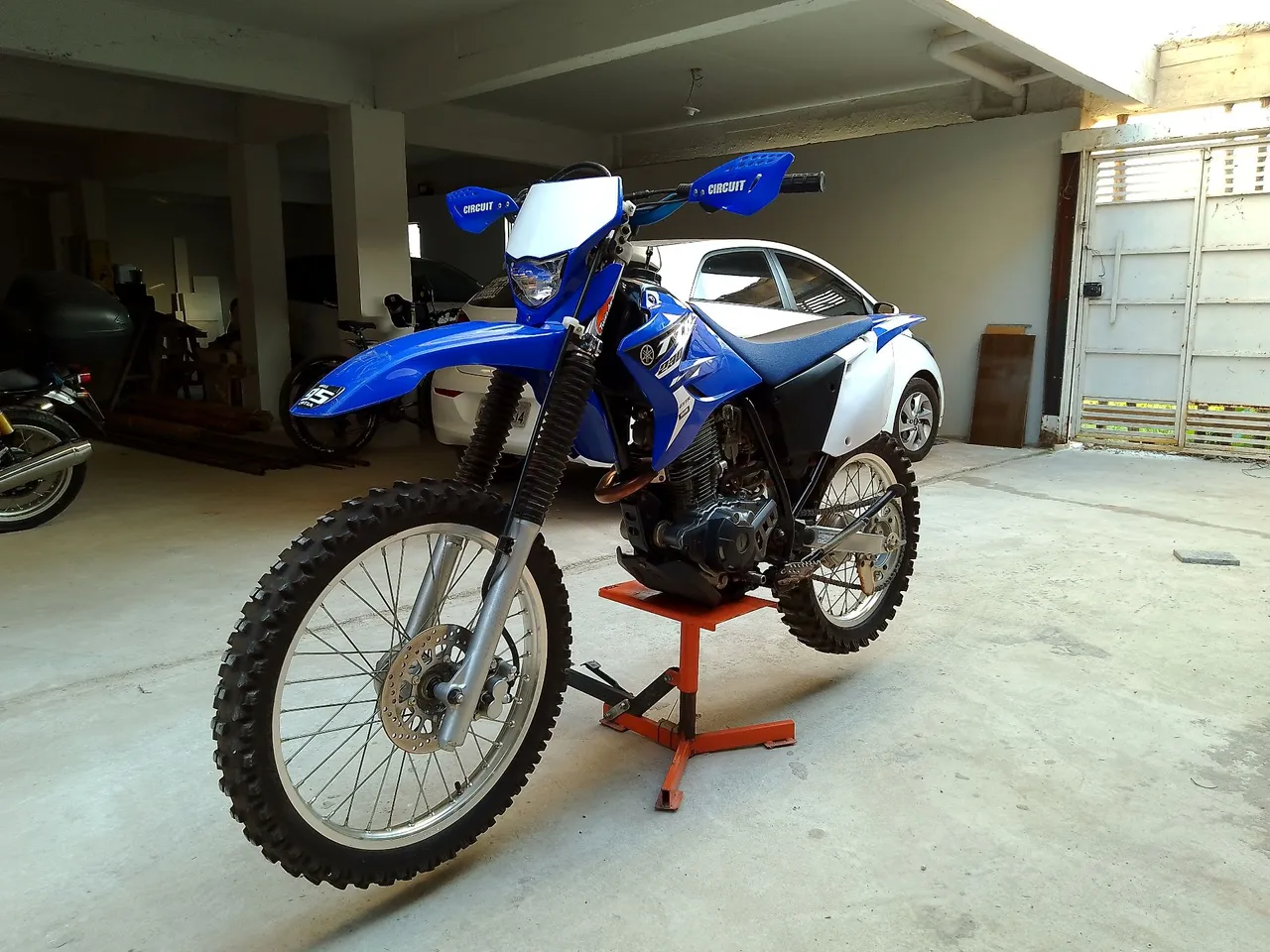 Motos Yamaha TT-R em Minas Gerais