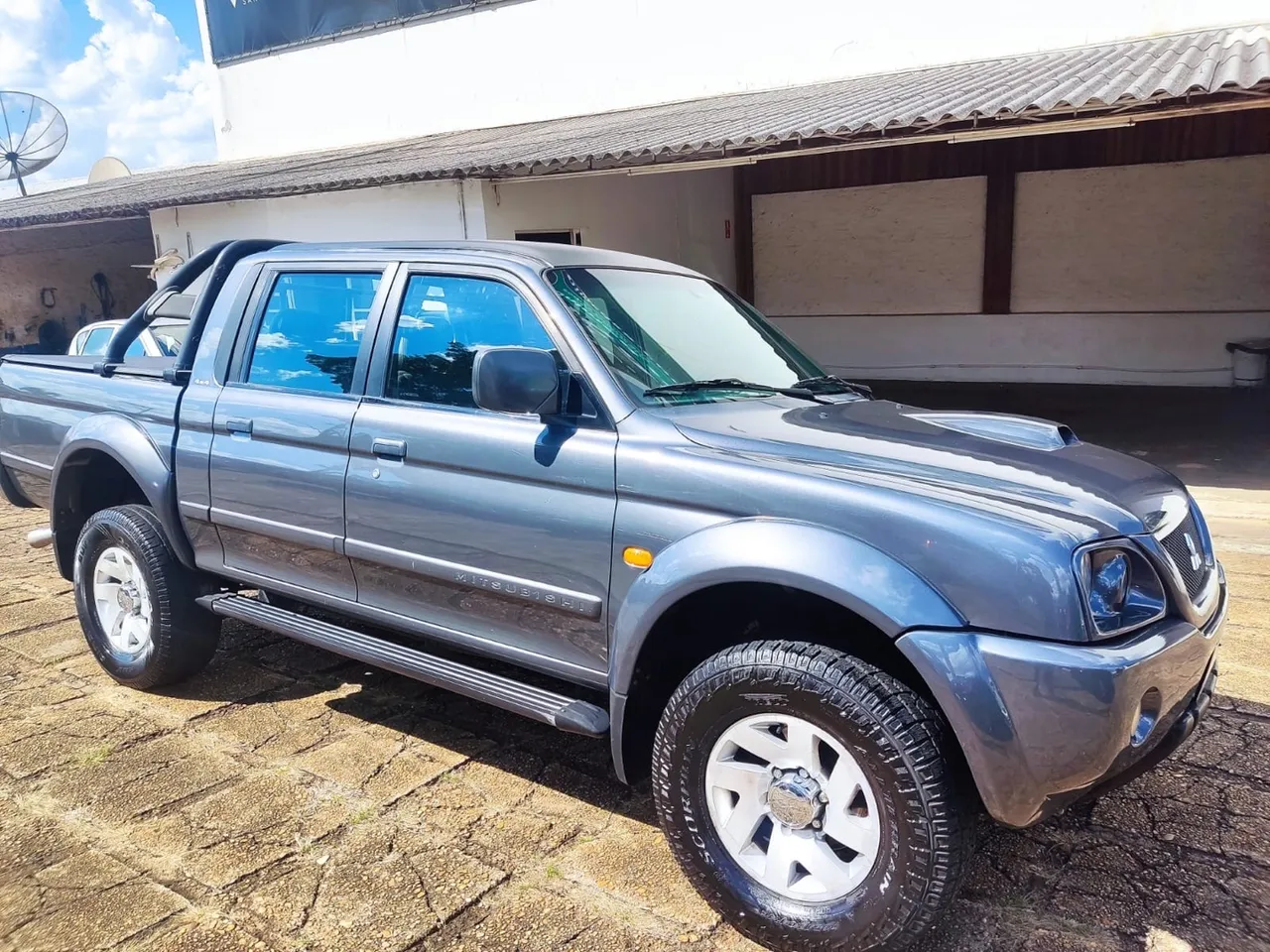 MITSUBISHI L200 2004 Usados e Novos