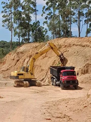 "escavadeira pc 150" no Brasil