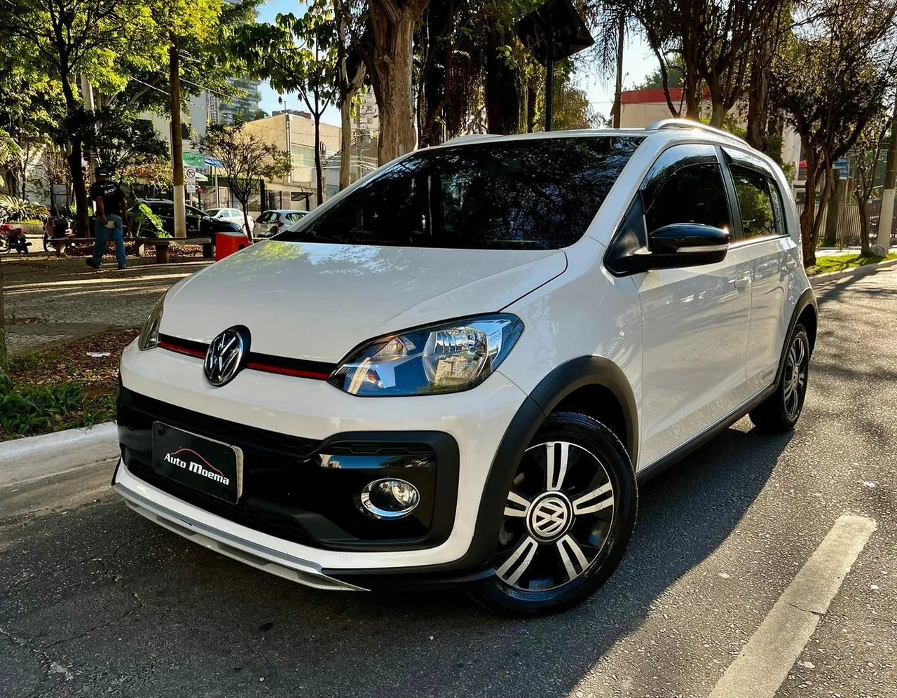 VOLKSWAGEN UP! 2020 Usados e Novos