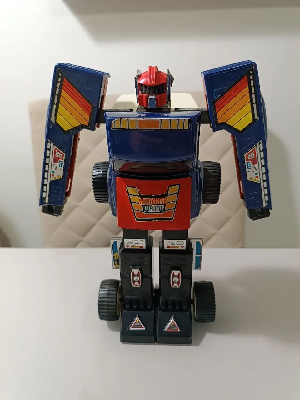 Transformers Mutante Viking Glasslite - Hobbies e coleções - Jardim ...