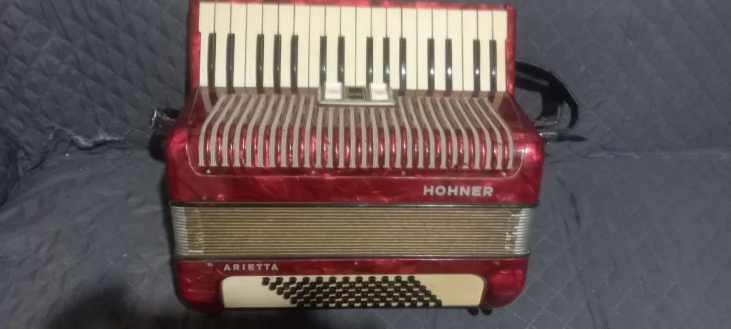 Acordeon Hohner Arietta - 72 baixos - Raridade - Instrumentos musicais ...