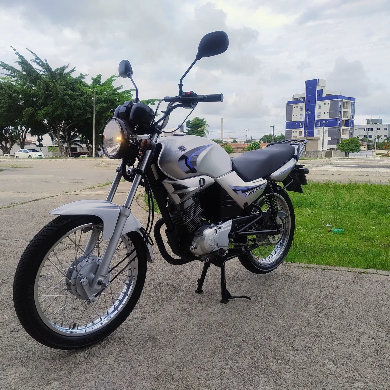 Motos YAMAHA YBR 2006 no Brasil
