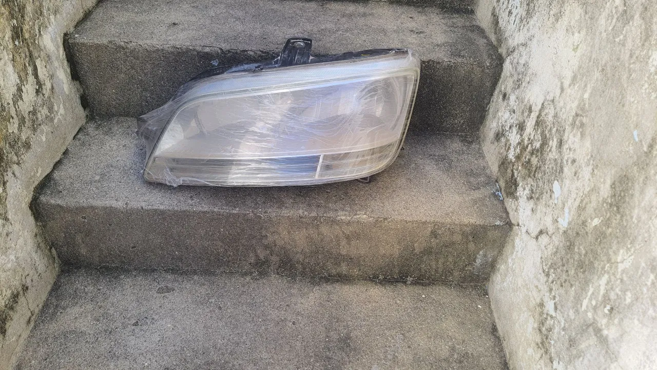 "farol ideia" - Peças para carros, vans e utilitários no Brasil