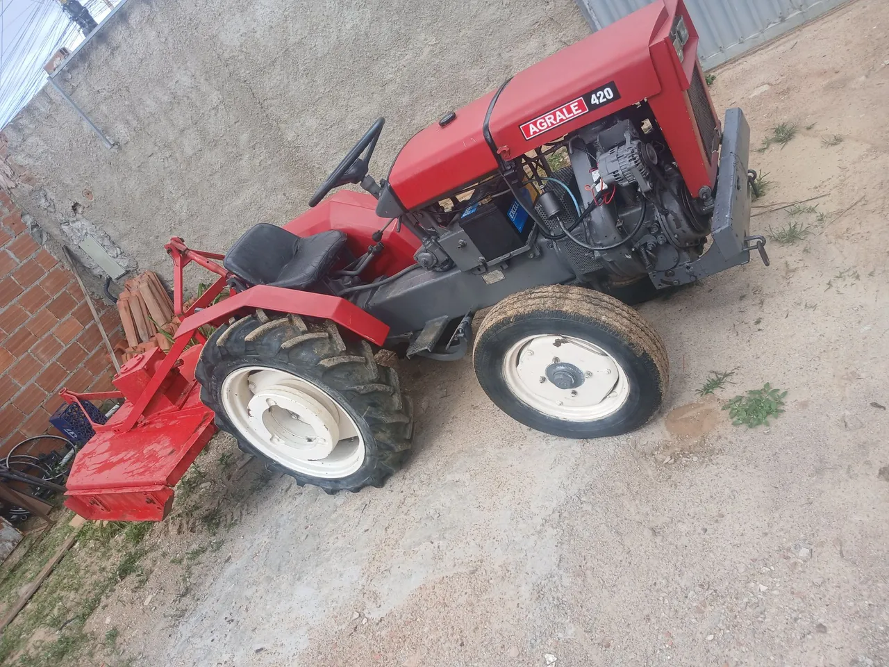 "trator agrale 4100" - Tratores e máquinas agrícolas no Brasil