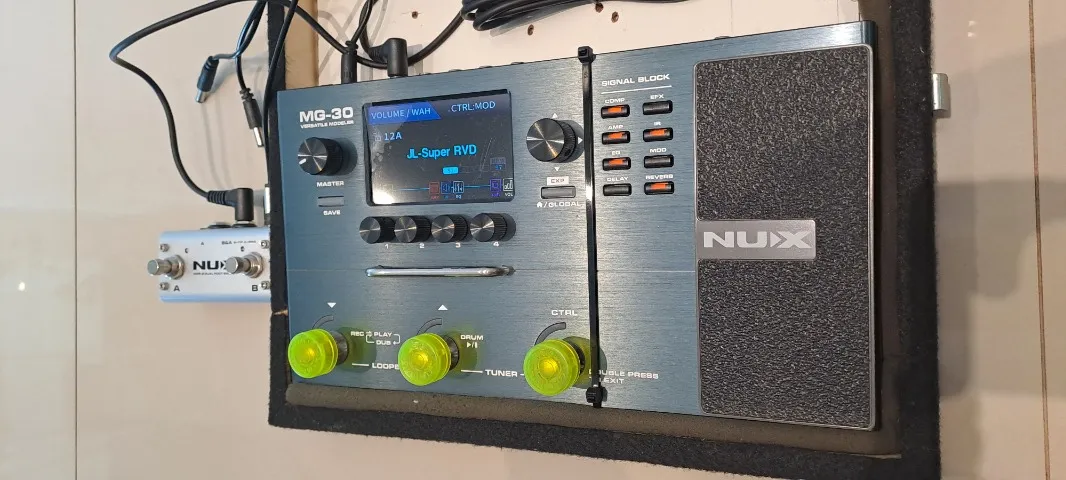 "pedaleira guitarra" - Instrumentos musicais no Brasil