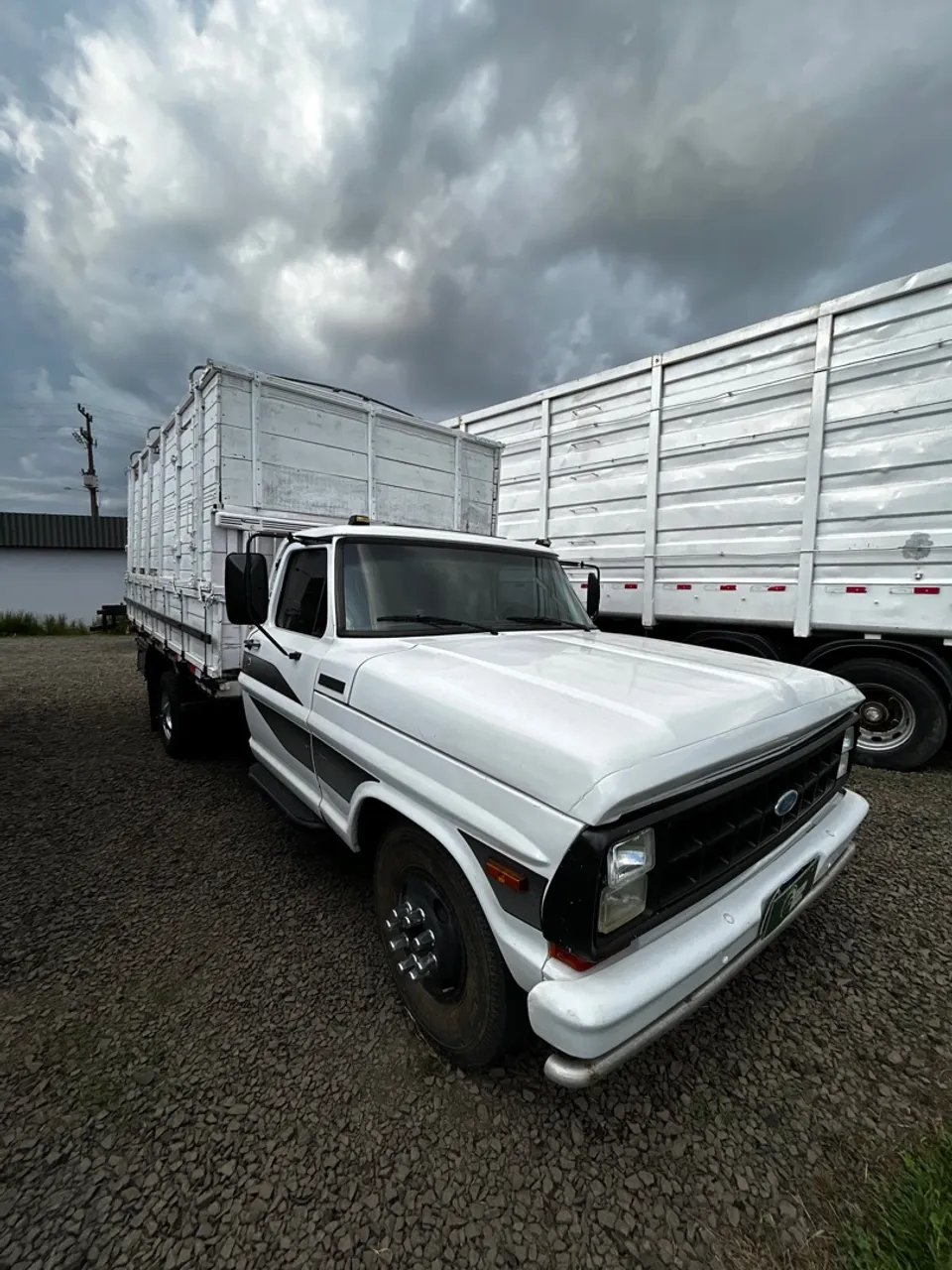 FORD F-4000 Usados e Novos em SC