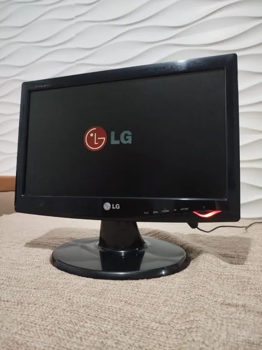 Monitor LG Flatron W1643 "16" Polegadas - Monitores - Riacho Fundo II, Brasília 1385453476 | OLX