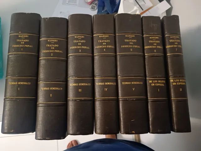 "colecao de livros de direito" no Brasil