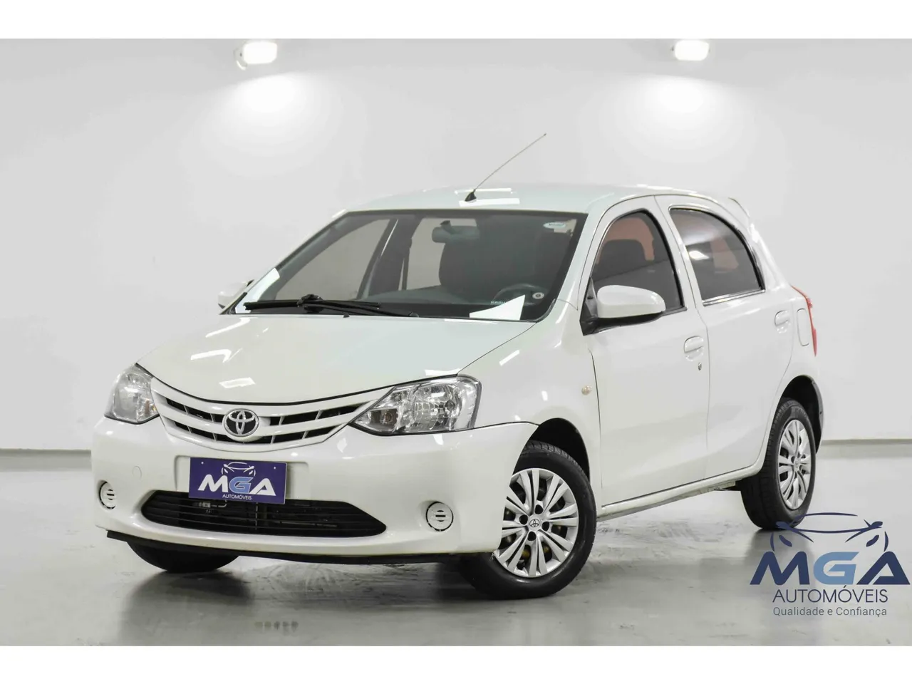 TOYOTA ETIOS 2015 Usados e Novos
