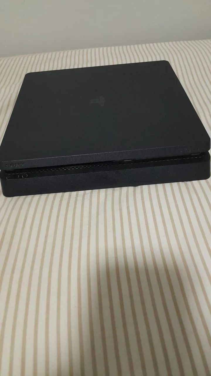 Ps4 slim (usado)1t god of war ragnarok,horizon e Batman e dois ...